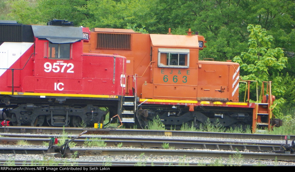 IC 9572